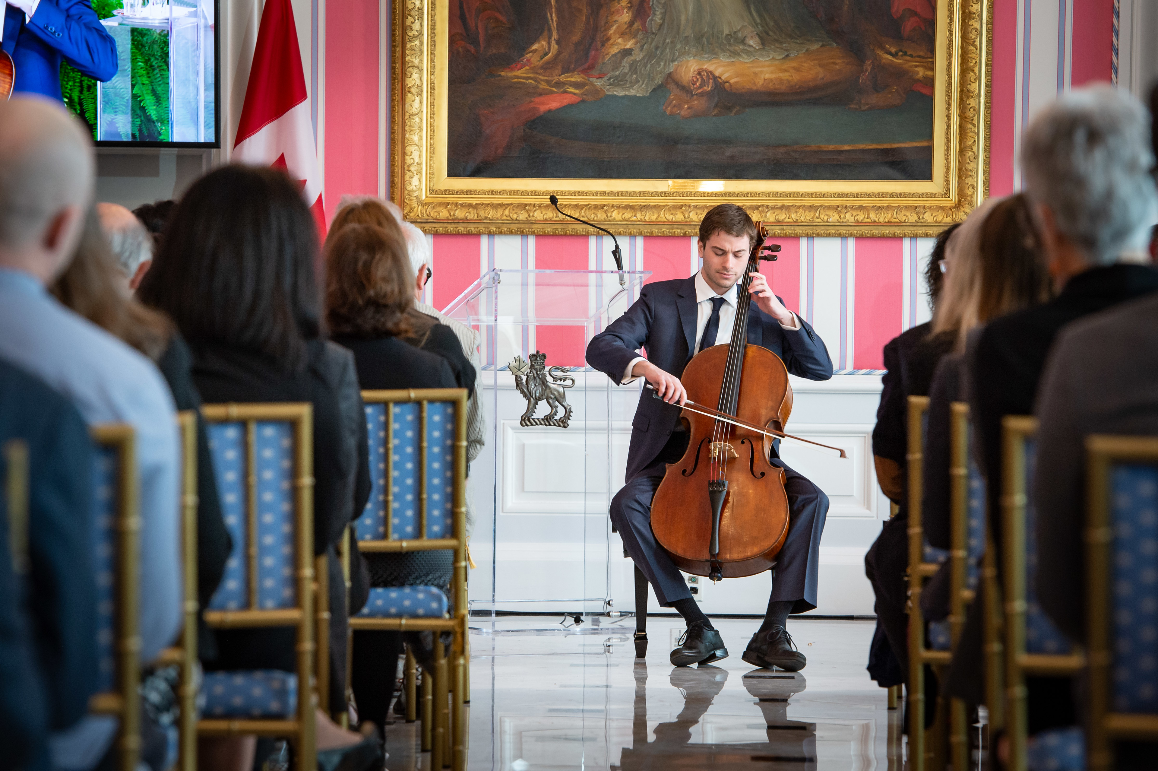 Daniel Hass - Photos